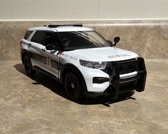 Custom 1/24 Scale RCMP Police Diecast - Etsy