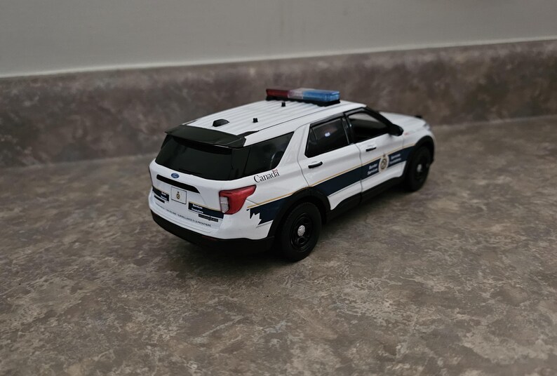 Custom 1/24 Scale CBSA Police Style Explorer Diecast Lights and Sounds ...