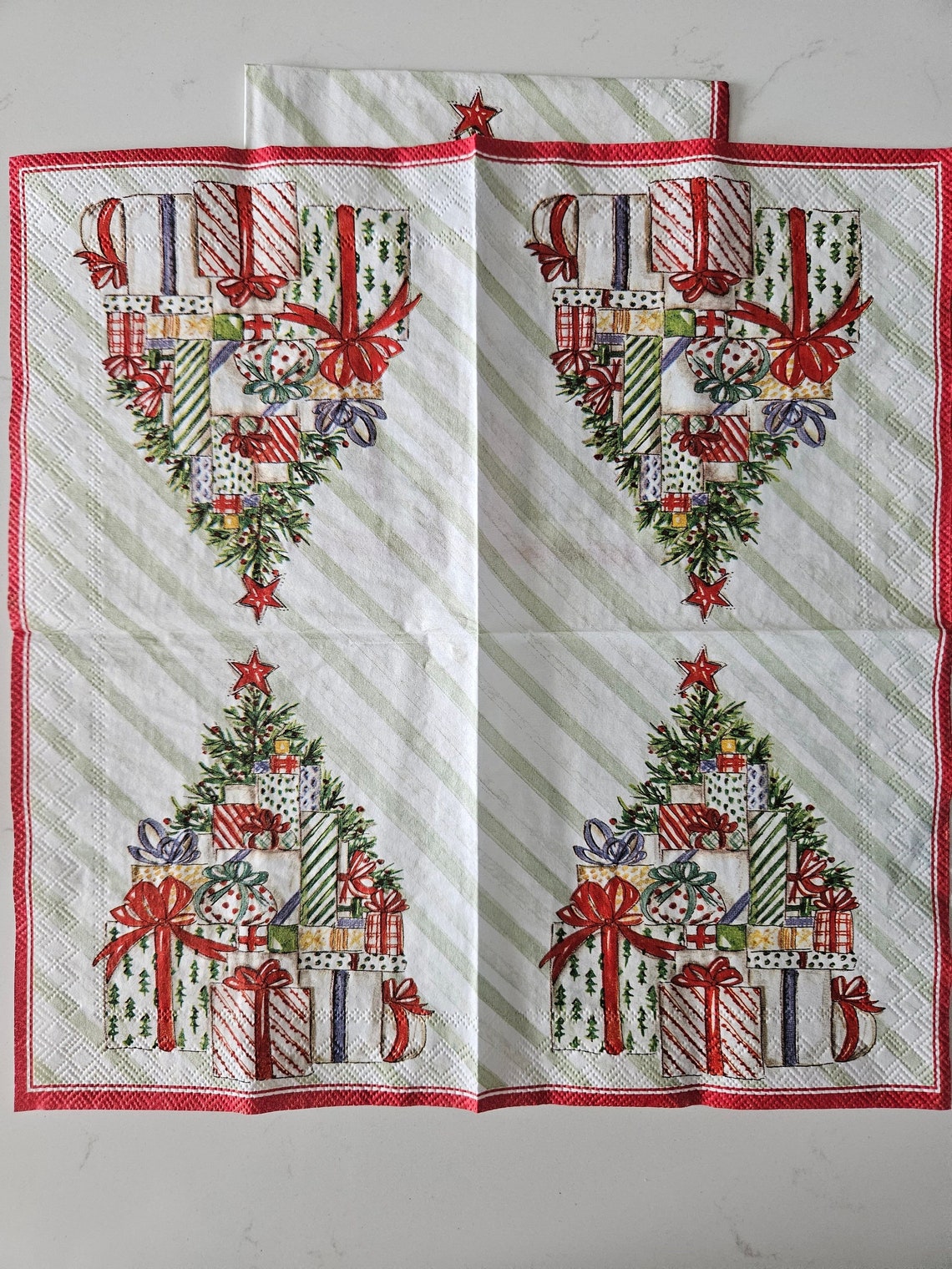 Christmas Presents Tree COCKTAIL SIZE Napkin for DECOUPAGE - Set of (2 ...