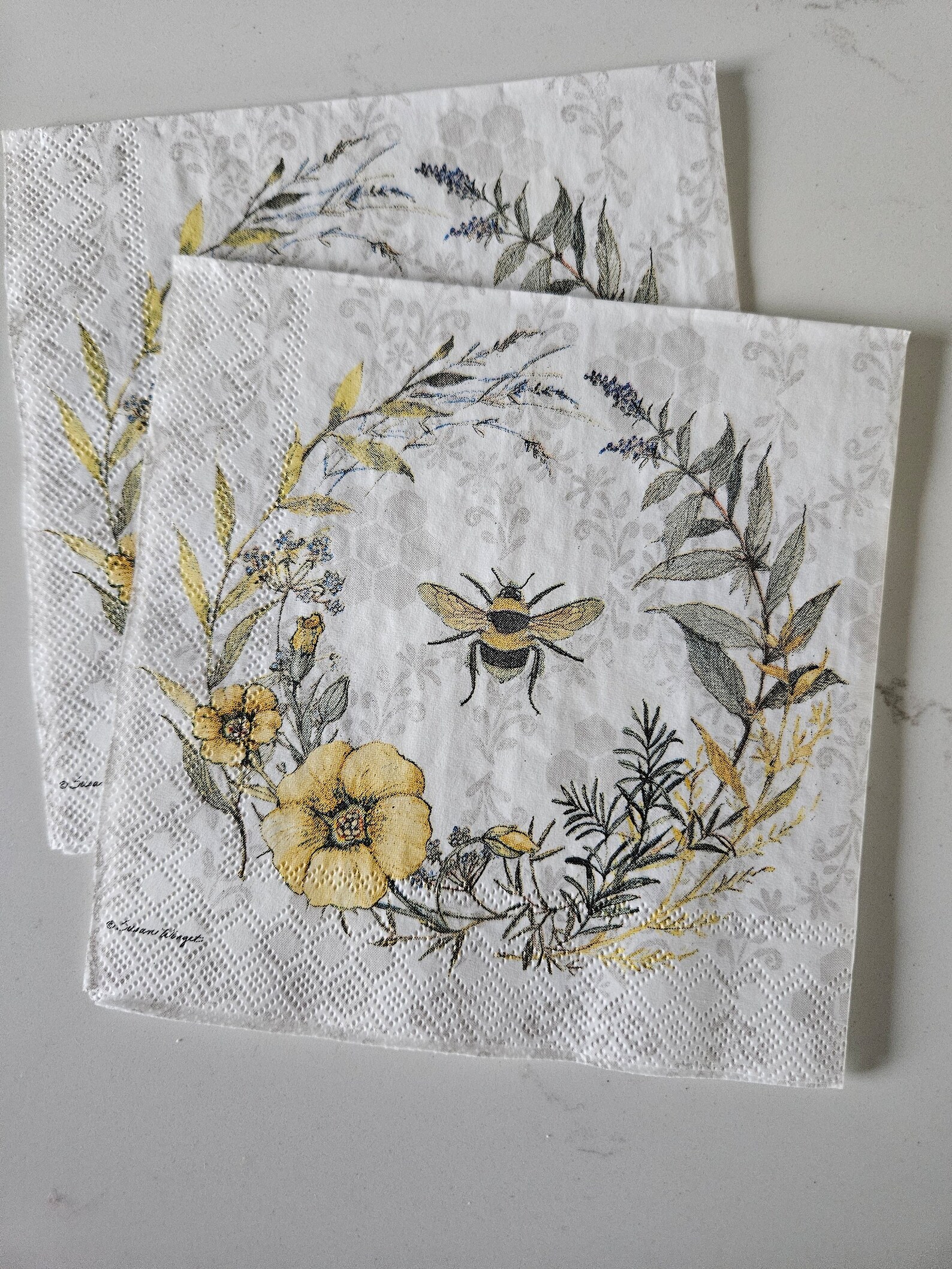 Bee Wildflower Wreath DECOUPAGE COCKTAIL or LUNCHEON Size - Etsy