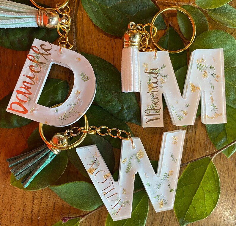 NATURE INITIAL Keychain-custom Resin Keychain-nature Inspired - Etsy