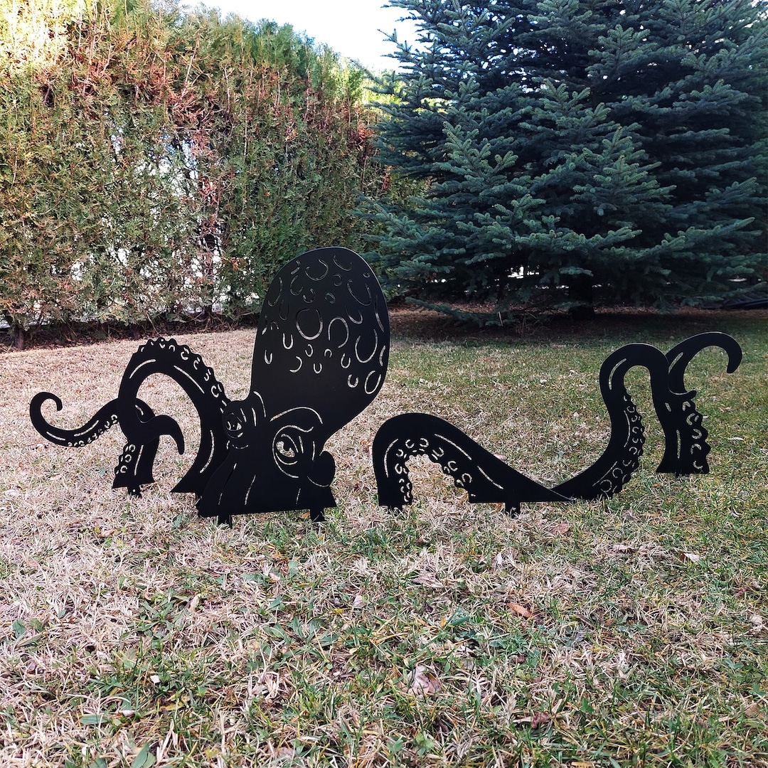 Kraken Metal Garden Decor | Octopus Yard Art | Nautical Outdoor ...