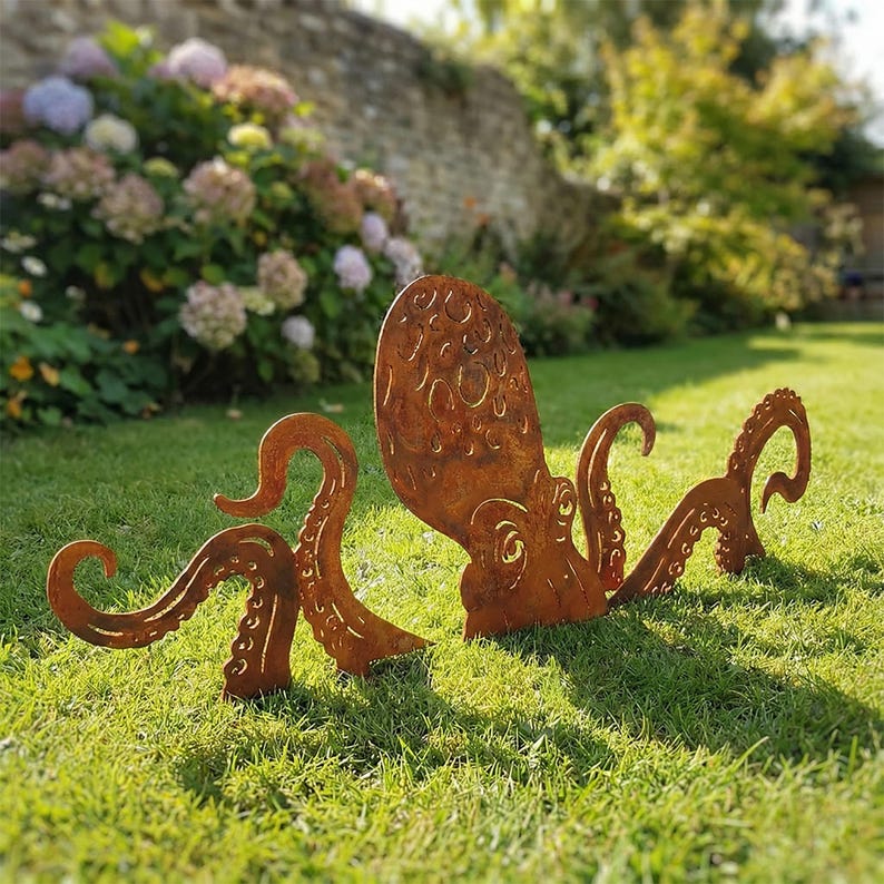 Rusty Octopus Garden Stake Set, Metal Yard Art, Coastal Outdoor Decor ...