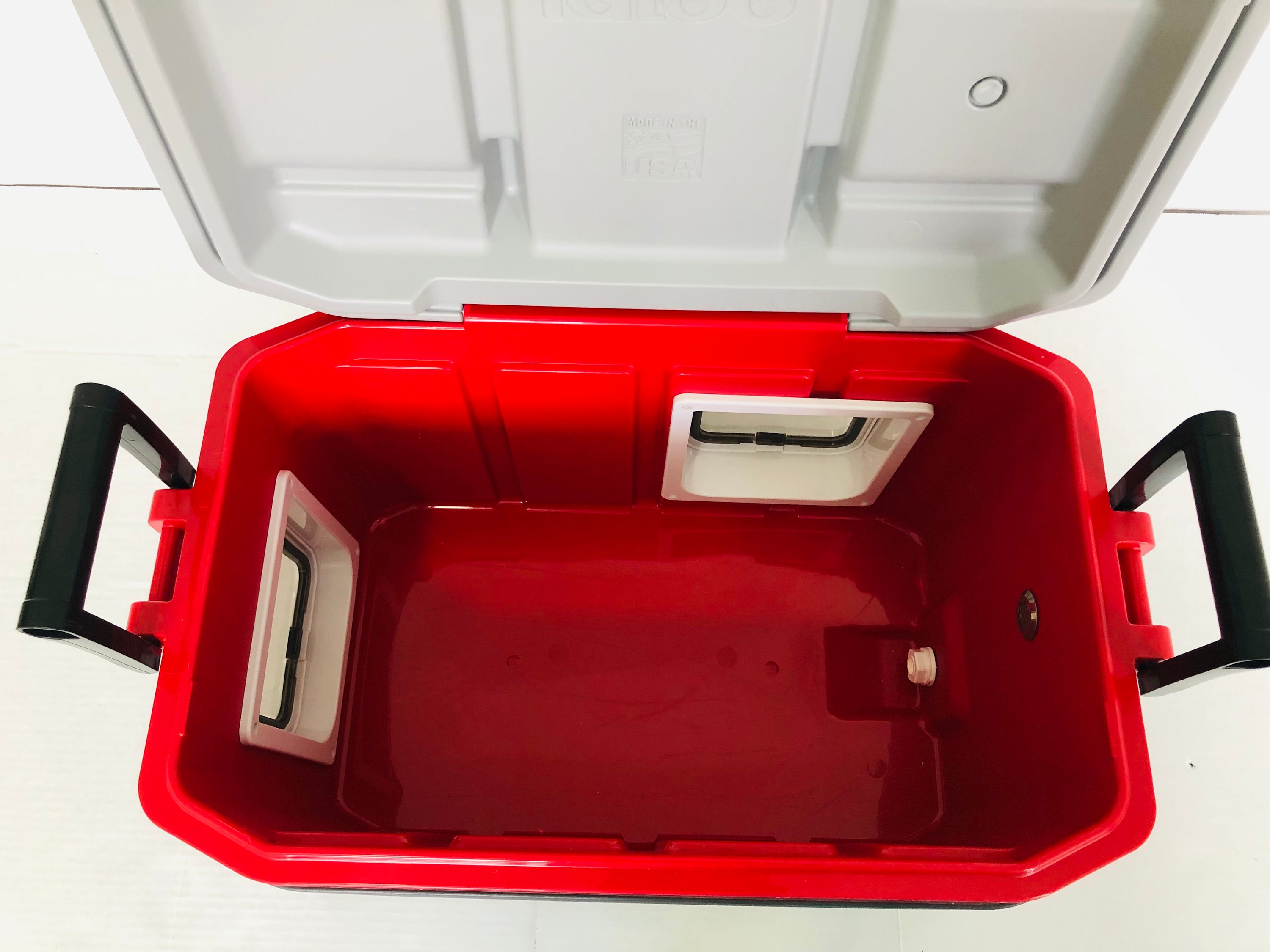 Insulated Two-door Feral Cat Shelter | Igloo Cooler Cat House for ...