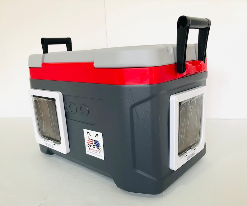 Insulated Two-door Feral Cat Shelter | Igloo Cooler Cat House for ...