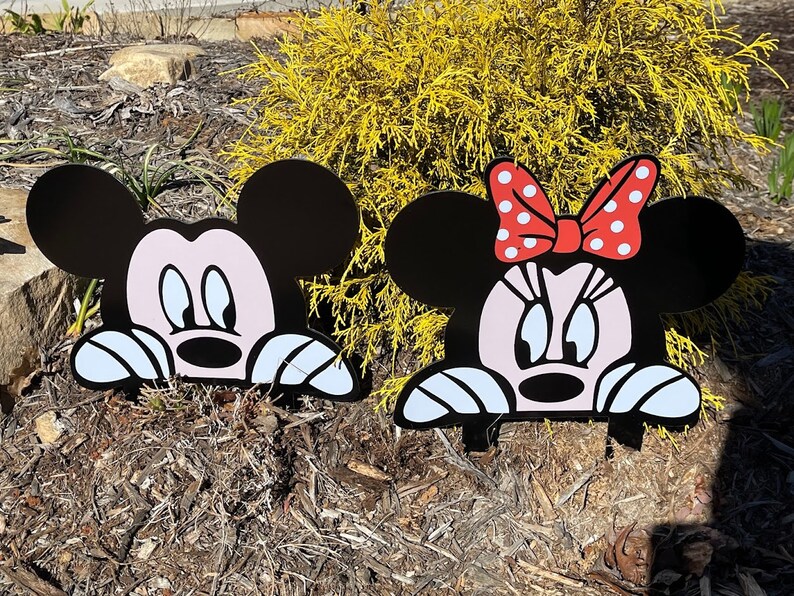 Peeking Mickey Mouse Yard Sign Peeking Minnie Yard Decor - Etsy