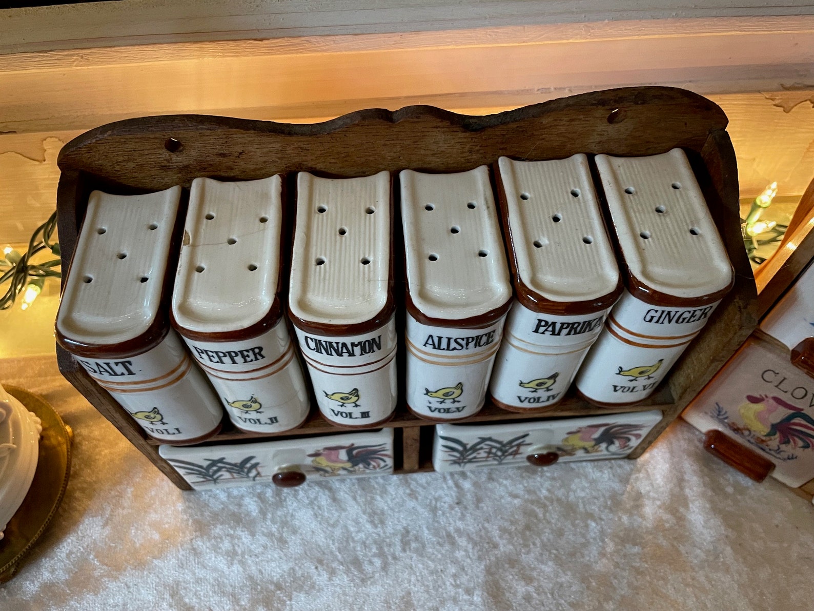 MCM, COTTAGECORE, Ceramic/wood Spice Rack ROOSTER Fred Roberts Co., San ...