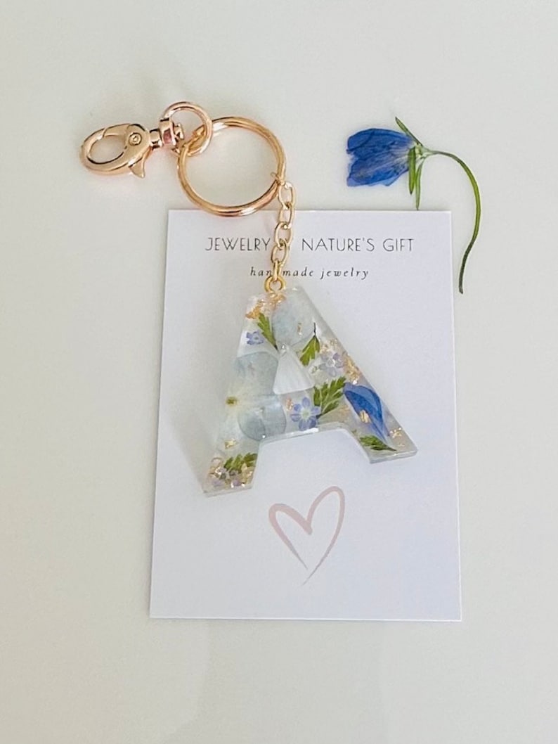 Custom Dried Flower Keychain, Bridesmaid Gift, Resin Floral Keyring ...