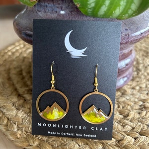 TORLESSE - Mountain Range Design With a Polymer Clay and Gold Design - Etsy