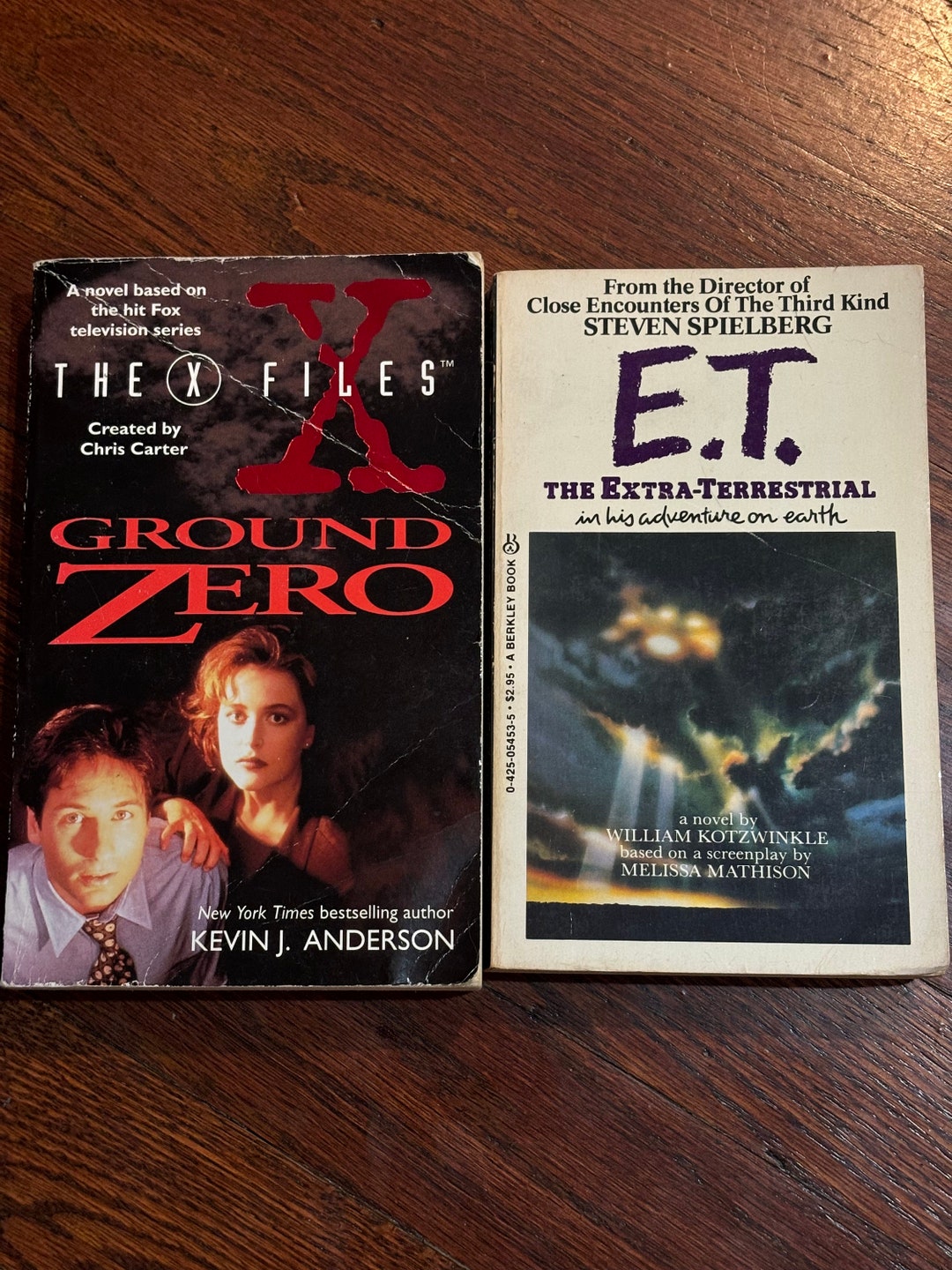 Vintage ET and the X Files Book Set. ET and the X Files Ground Zero ...