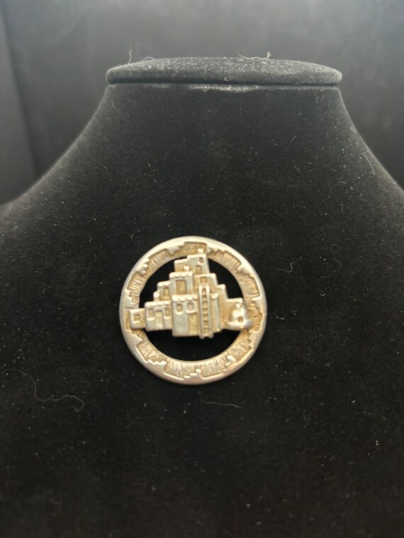 Silver Native American Pueblo House Circle Pin. Vinta… - Gem