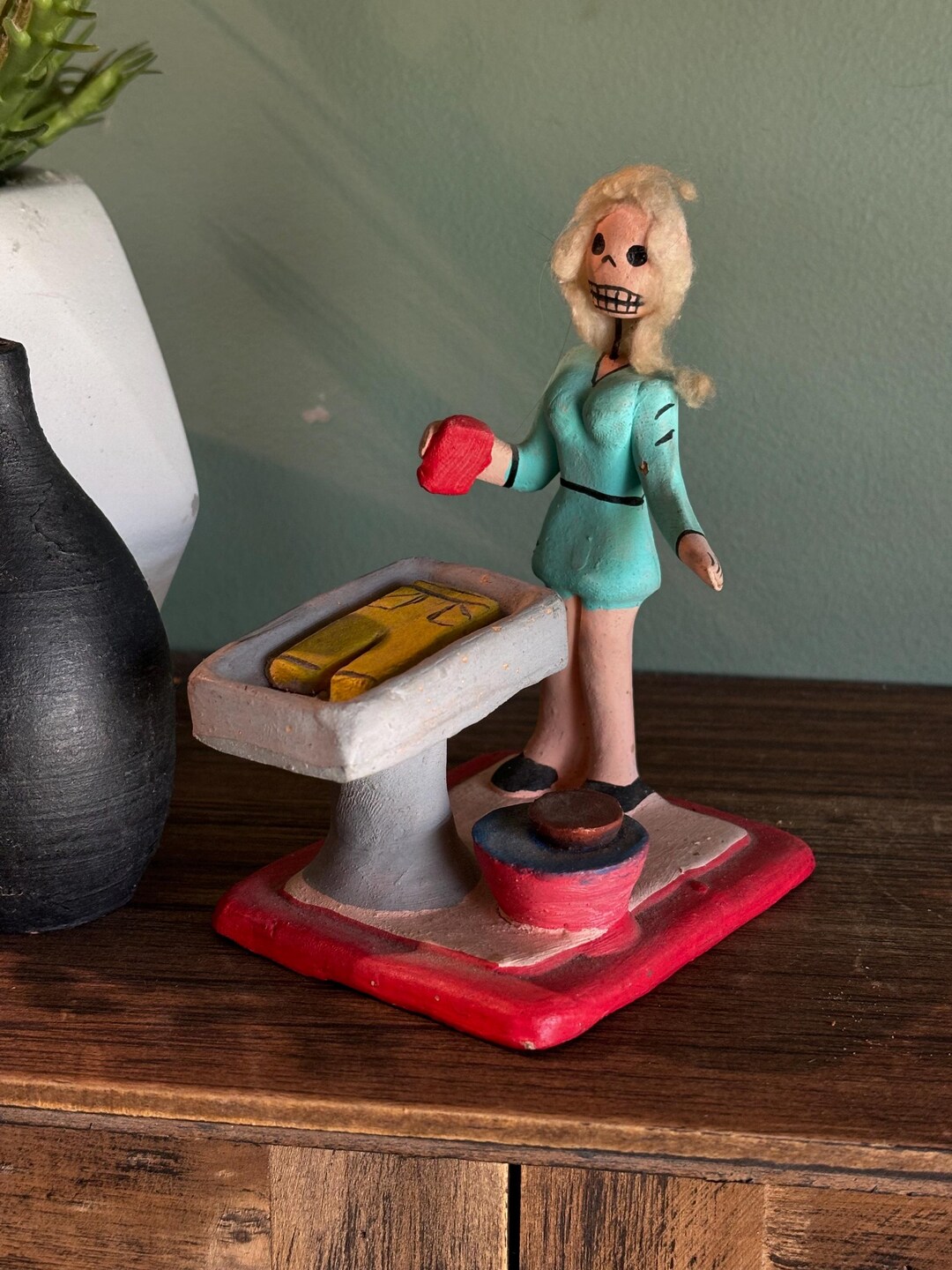 Day of the Dead Woman Washing Clothes Painted Clay Skeleton Statue ...