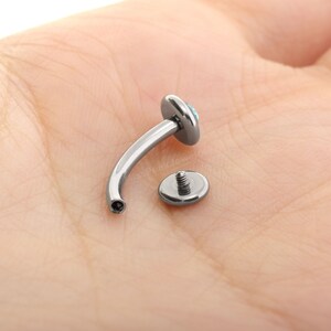 14G F136 Titanium Blue CZ Fat Floating Belly Ring Internally Threading ...