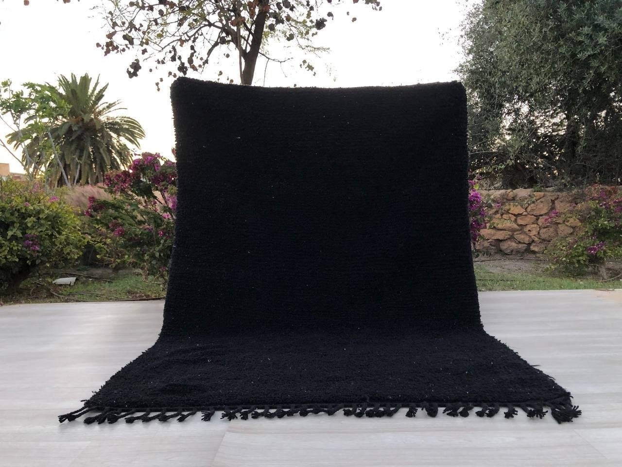 Black Shaggy Rug, Super Soft Dark Luxury Chic Solid Design Rugs ...