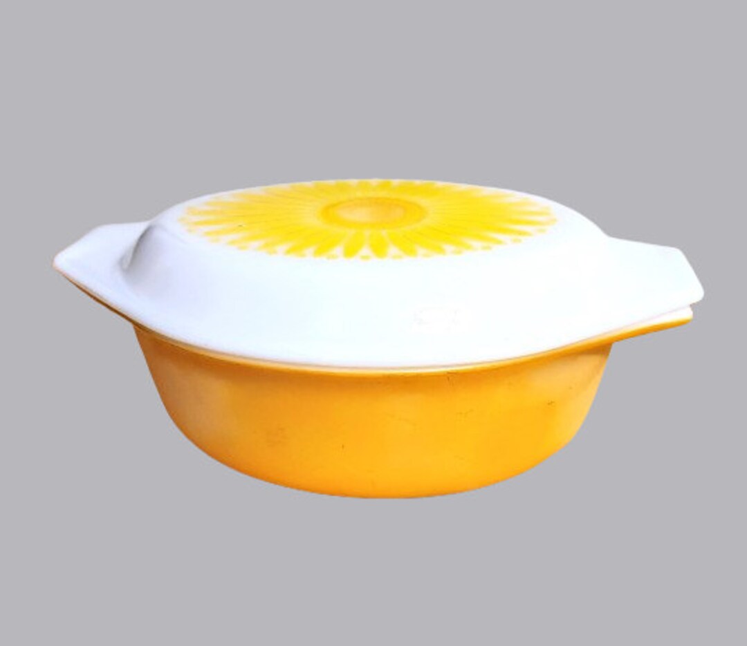 PYREX Daisy Sunflower Pattern 1 1/2 QT Casserole Dish With Lid Vintage ...