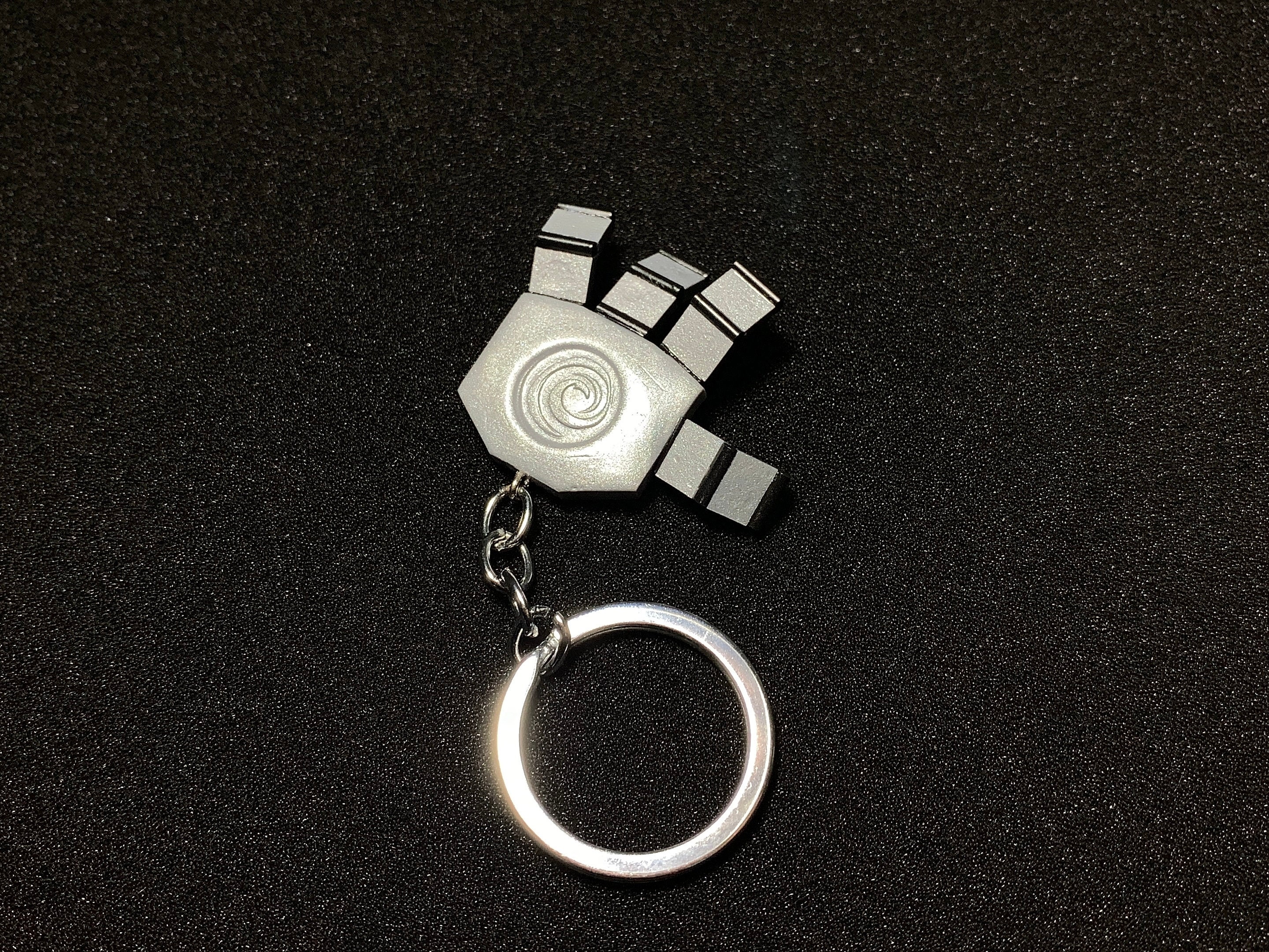 Handmade FNAF Keychain (CREEPY SILVER) - Etsy