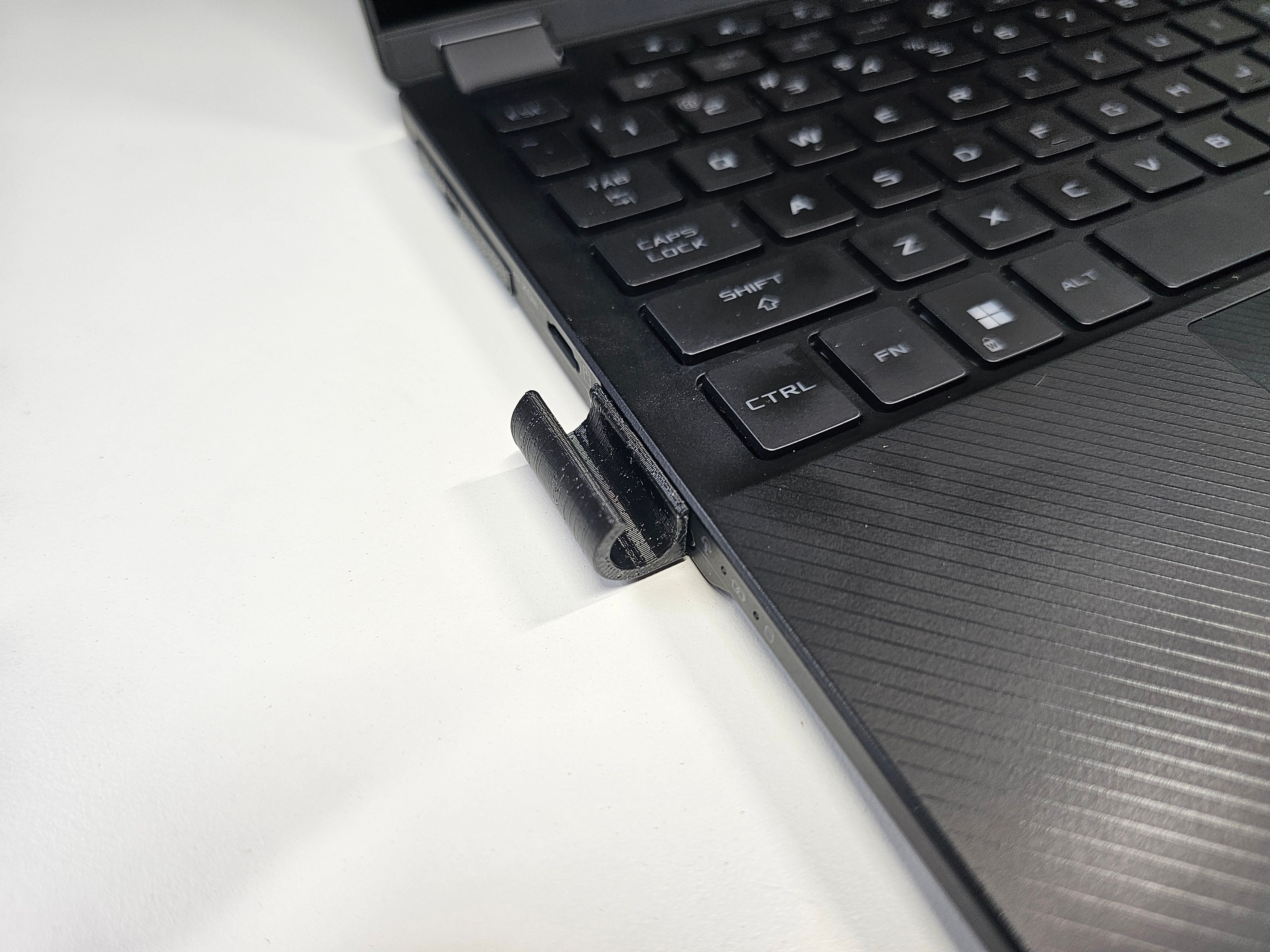 Stylus Holder | HDMI / USB Plug Mount for Pen Storage | Laptop ...