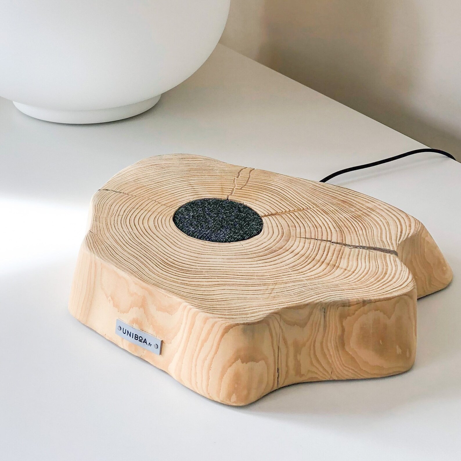 Unique and ECO Wooden Wireless Charger - UNIBOA Project Tech - Etsy