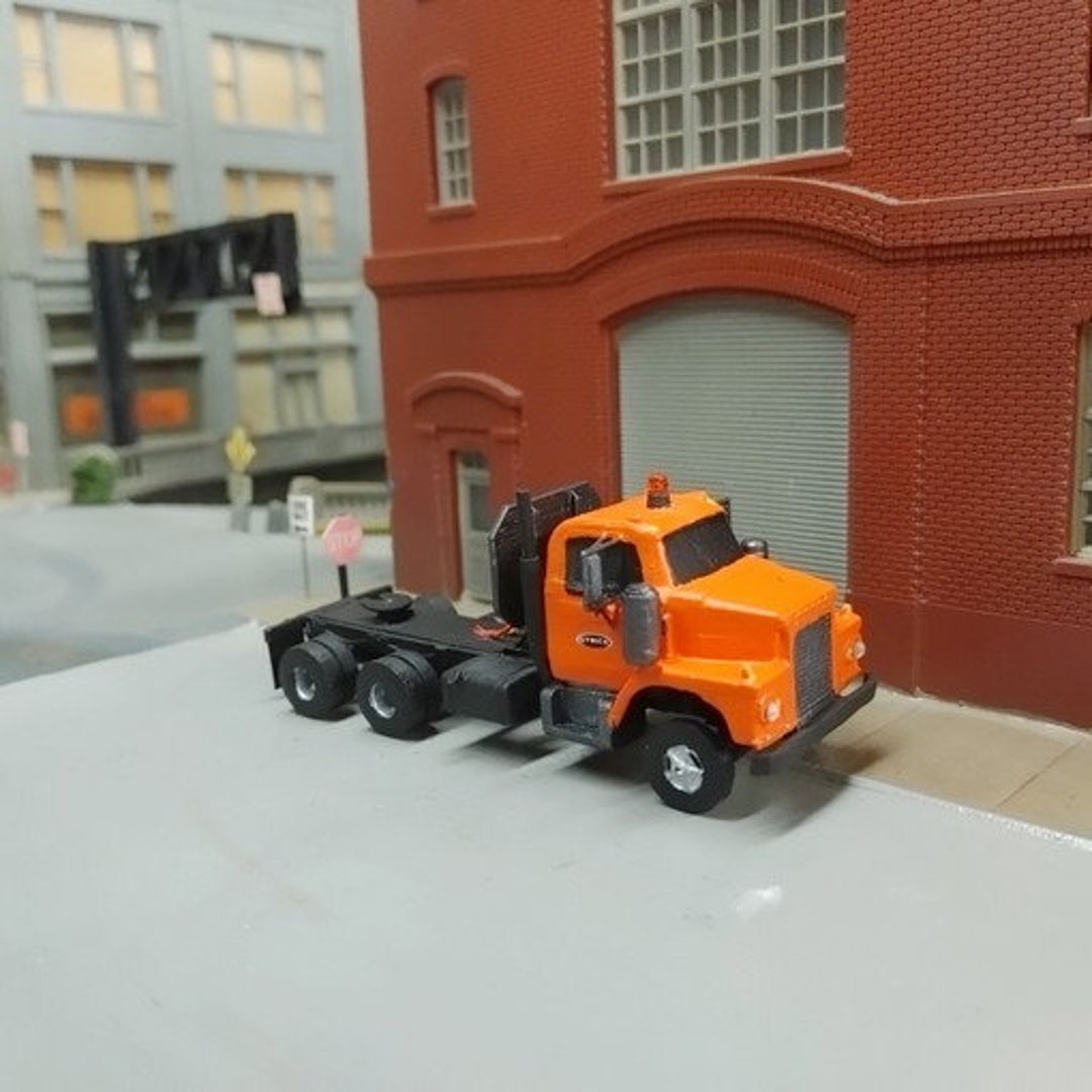 1/87 HO Scale Custom Built 1968 Dodge D800 Semi Truck. - Etsy