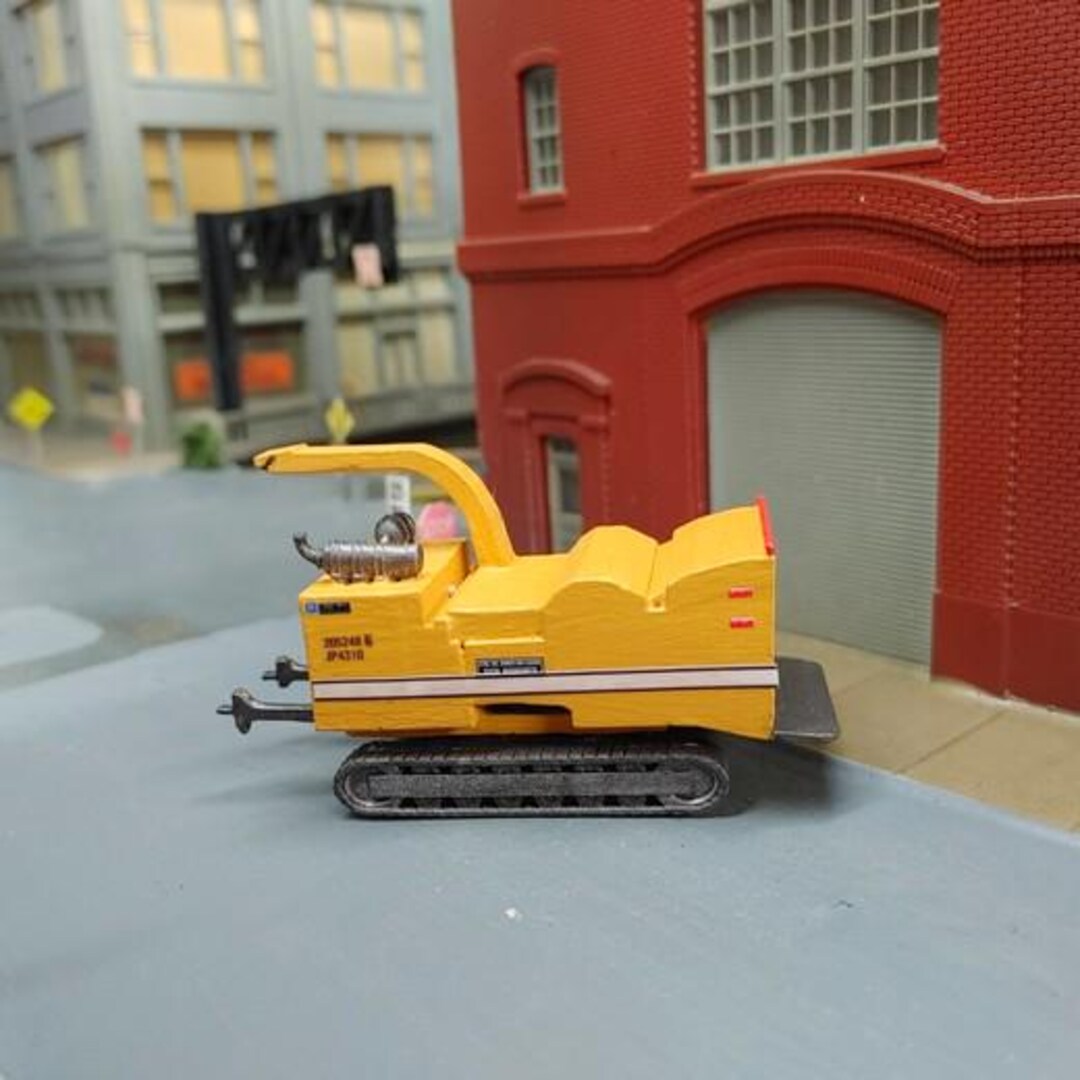 1/87 HO Scale Tracked Vermeer Brush Chipper. Custom Built 3D Printed ...