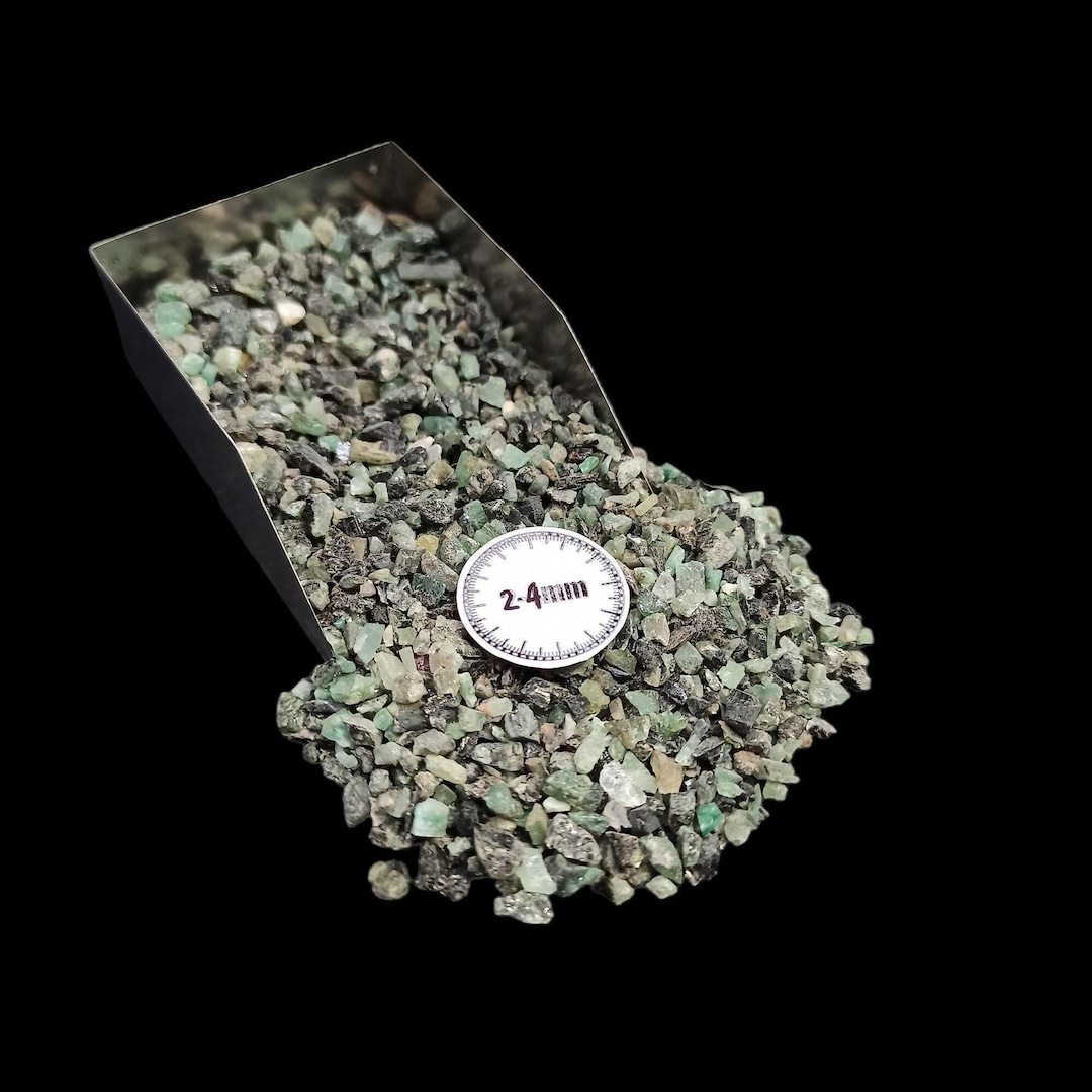 Crushed Emerald Gemstone Powder 2-4mm for Resin Art Woodworking Healing ...