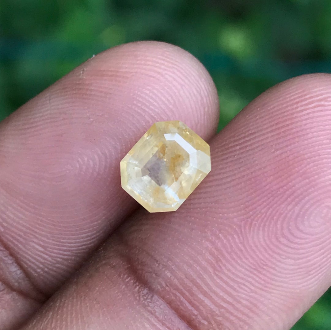 Silky Sapphire 1.75ct Opalescent Yellow Origin Ceylon - Etsy