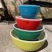 Vintage Pyrex Primary Color Mixing Bowls - Etsy