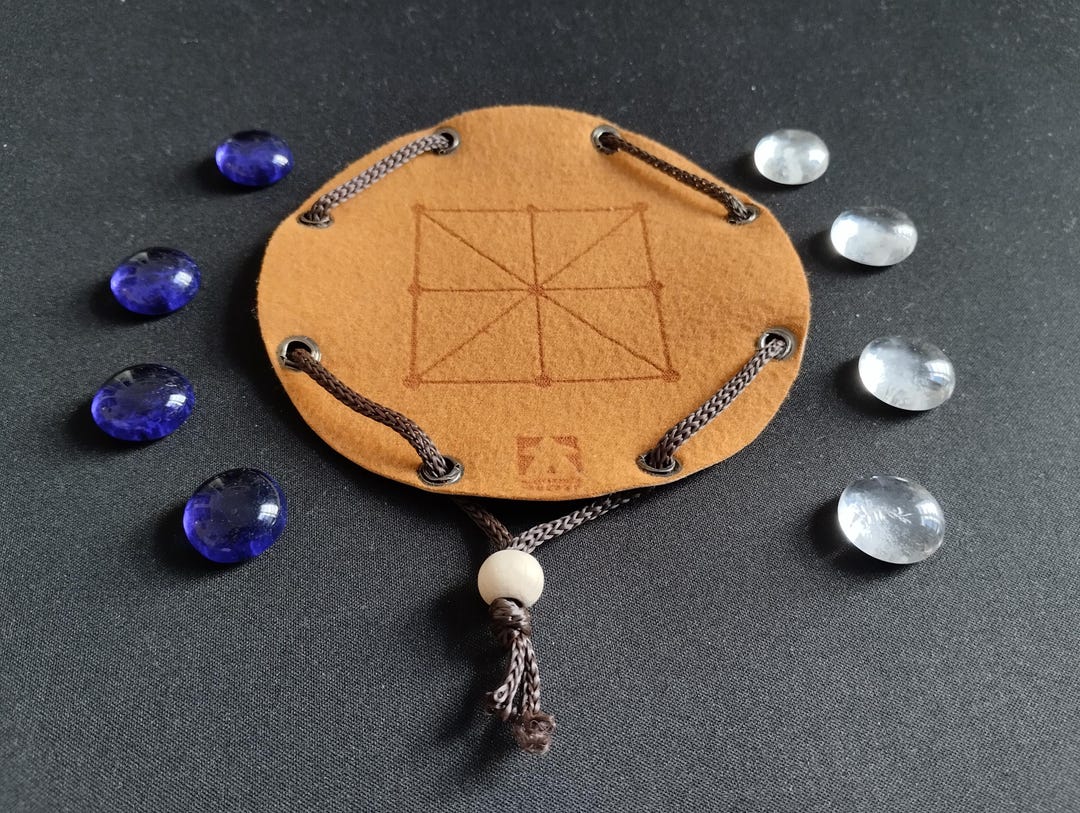 Achi Tapatan Ghana Board Game in Faux Leather Pouch, 12cm, 4.72inch ...