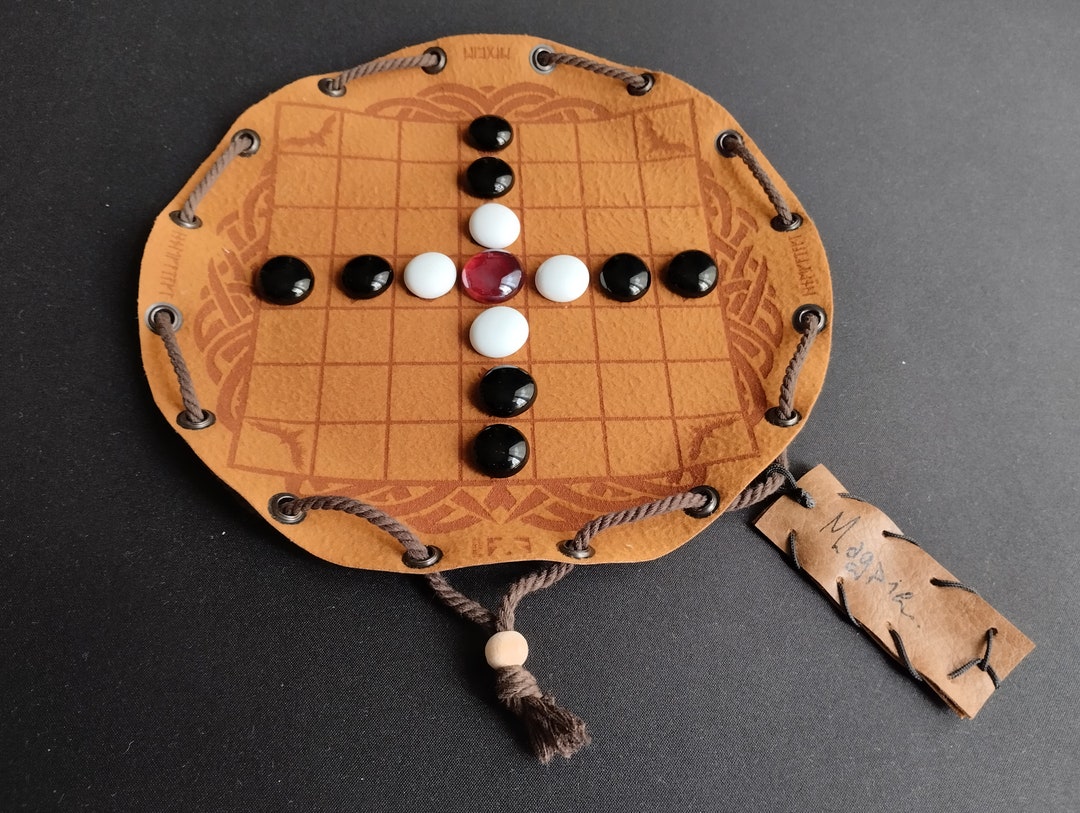 Hnefatafl Magpie Viking Chess Ancient Historical Board Game in Faux ...