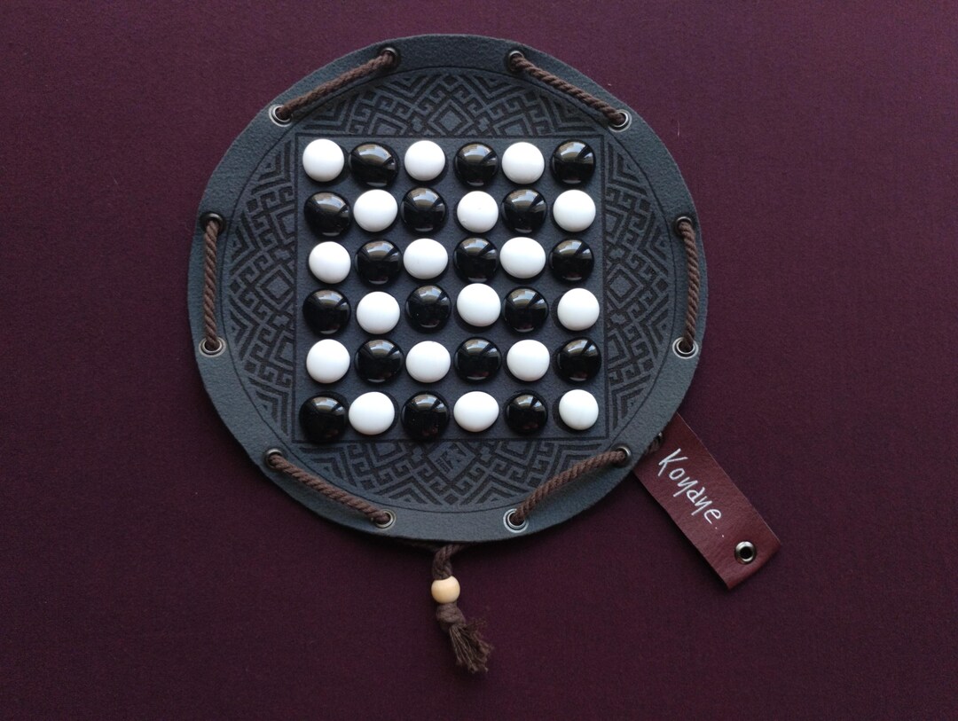 Konane Hawaiian Ancient Historic Board Game in Dark Green Faux Leather ...