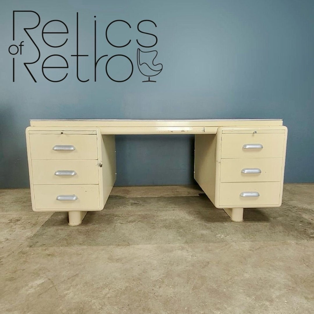 Ahrend Oda Prominent Steel Art Deco Tanker Desk 1933 Mid Century ...