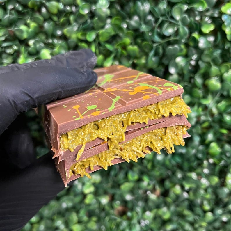 Handcrafted Pistachio Kunafa Chocolate Bar – Artisan Chocolate With 100 ...
