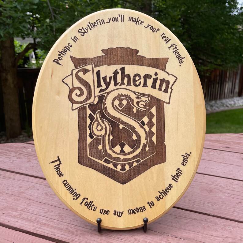 HP Wizard School Crest Sign - Etsy