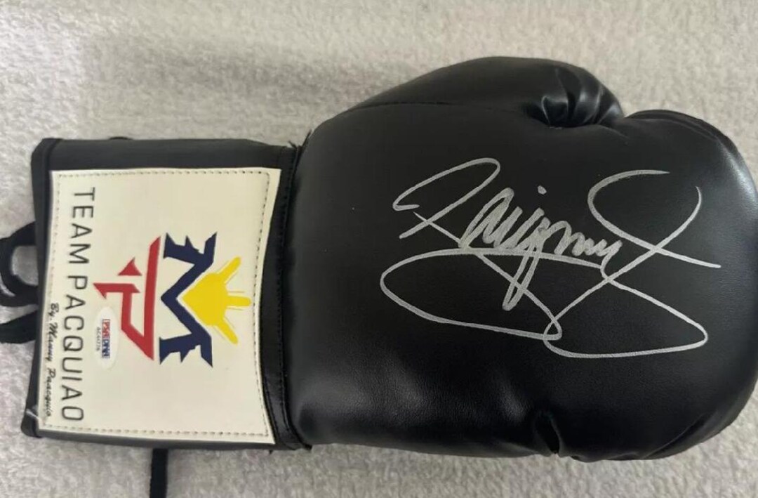 Manny Pacquiao Signed Autographed Boxing Glove PSA / DNA Authenticated ...