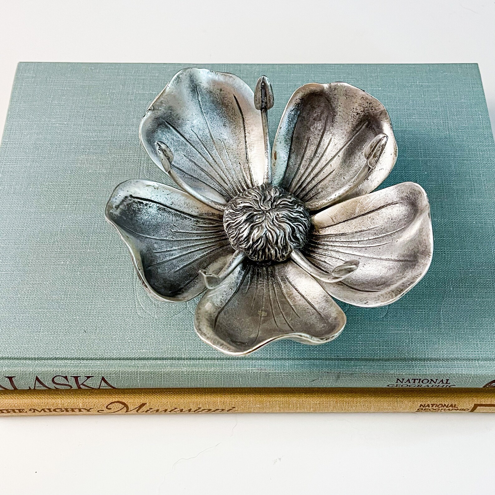 Flower Petal Ashtray - Etsy