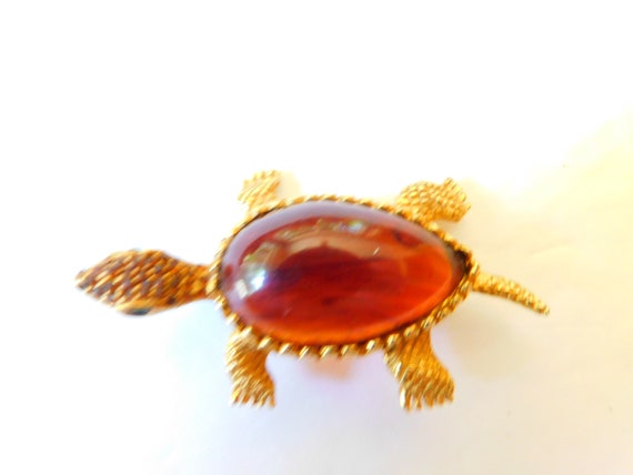 DeNicola vintage turtle pin - Gem