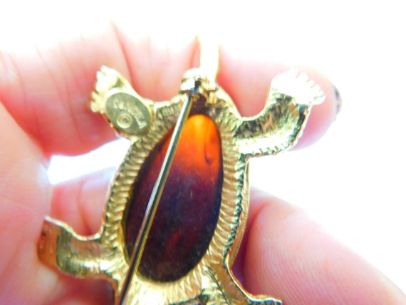 DeNicola vintage turtle pin - Gem