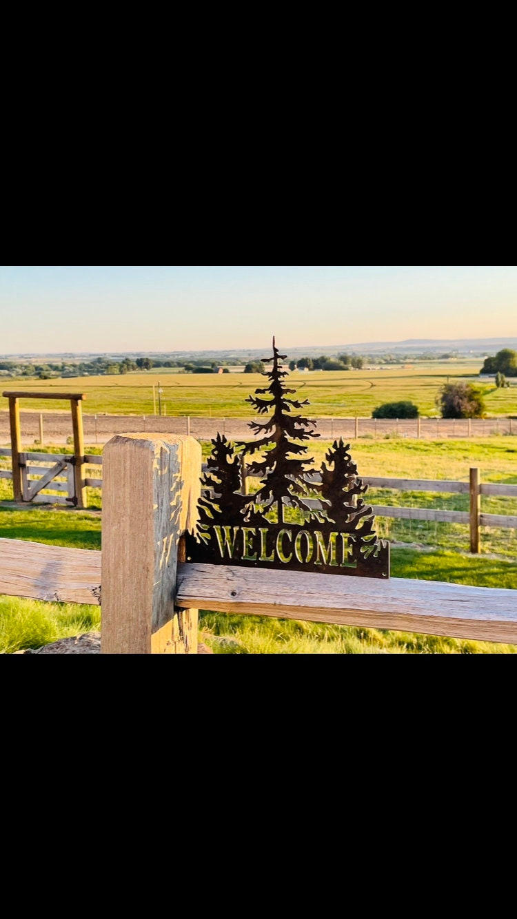 Pine Tree Welcome Sign - Etsy