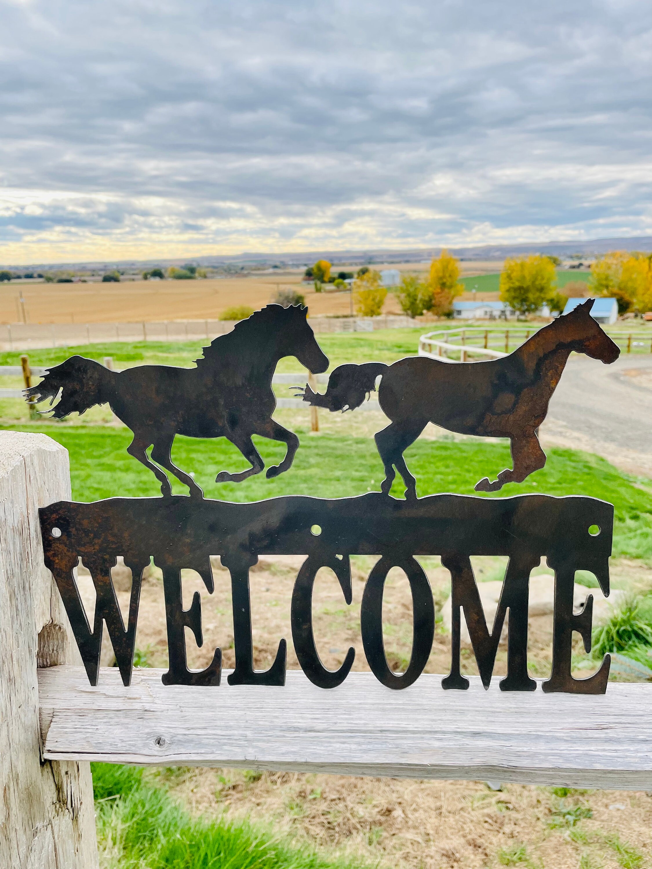 Running Horses Welcome Sign - Etsy
