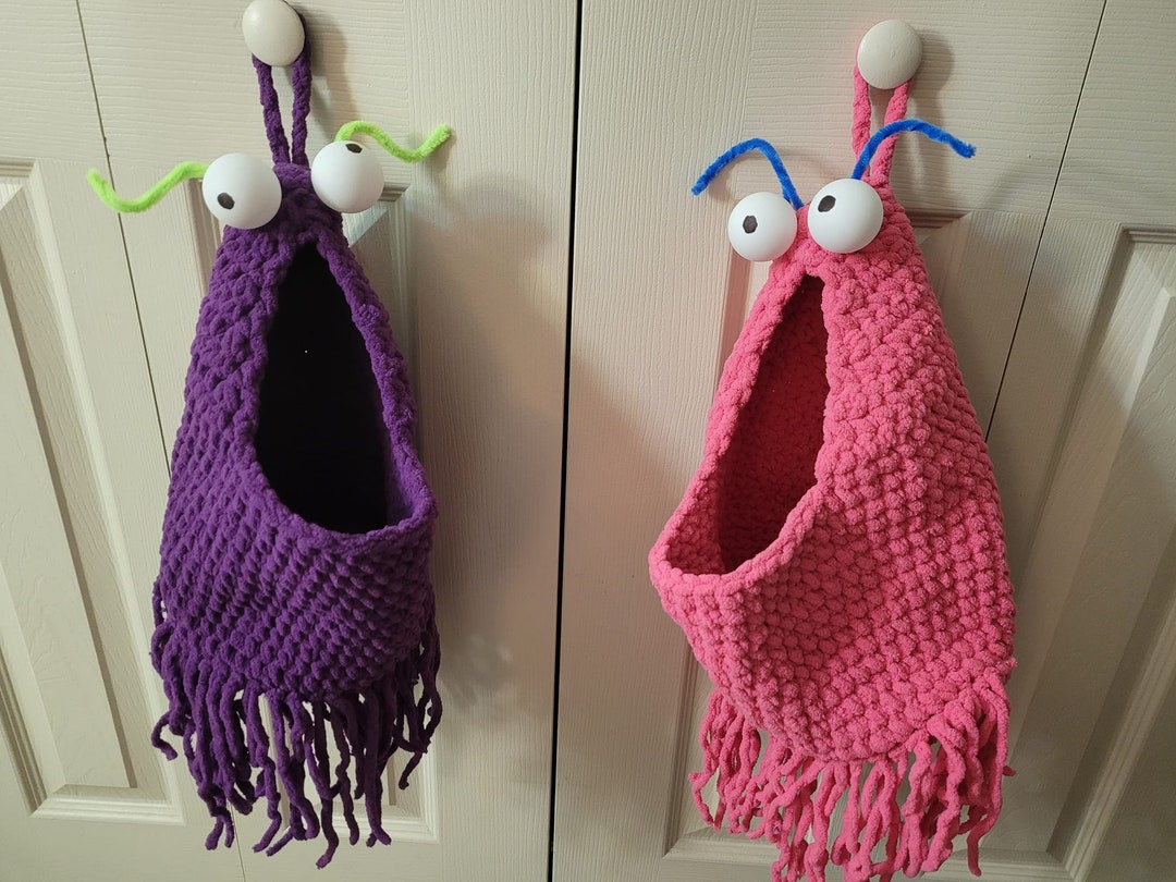 Yip Yip Alien Basket Plant Hanger - Etsy
