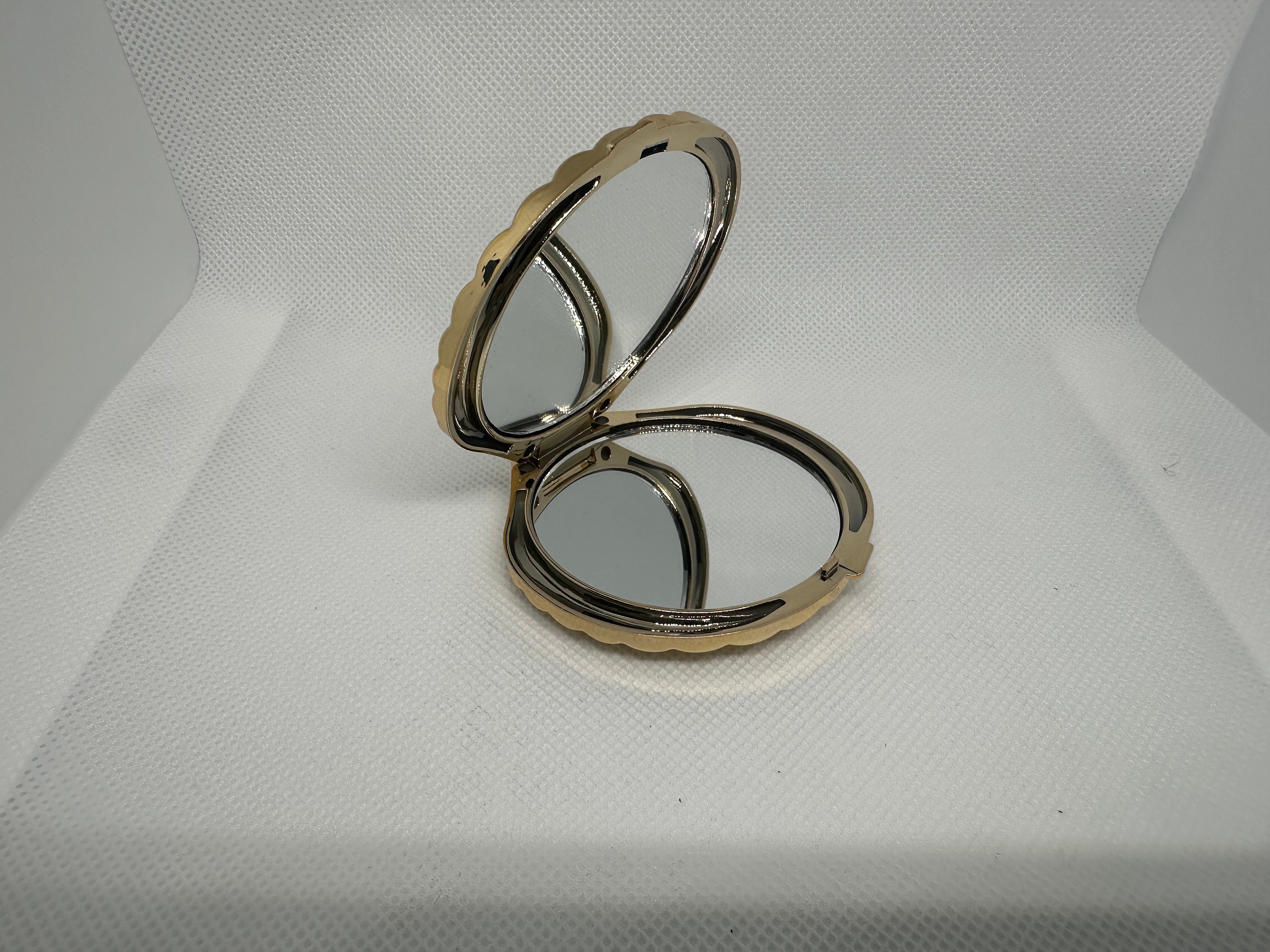 Golden or Silver Sea Shell Compact Mirror, One Side Magnified - Etsy