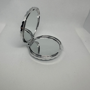 Golden or Silver Sea Shell Compact Mirror, One Side Magnified - Etsy