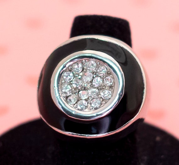 Vintage Rhinestone Circle Elegant Ring Size 7 1/4 - X6 - Gem
