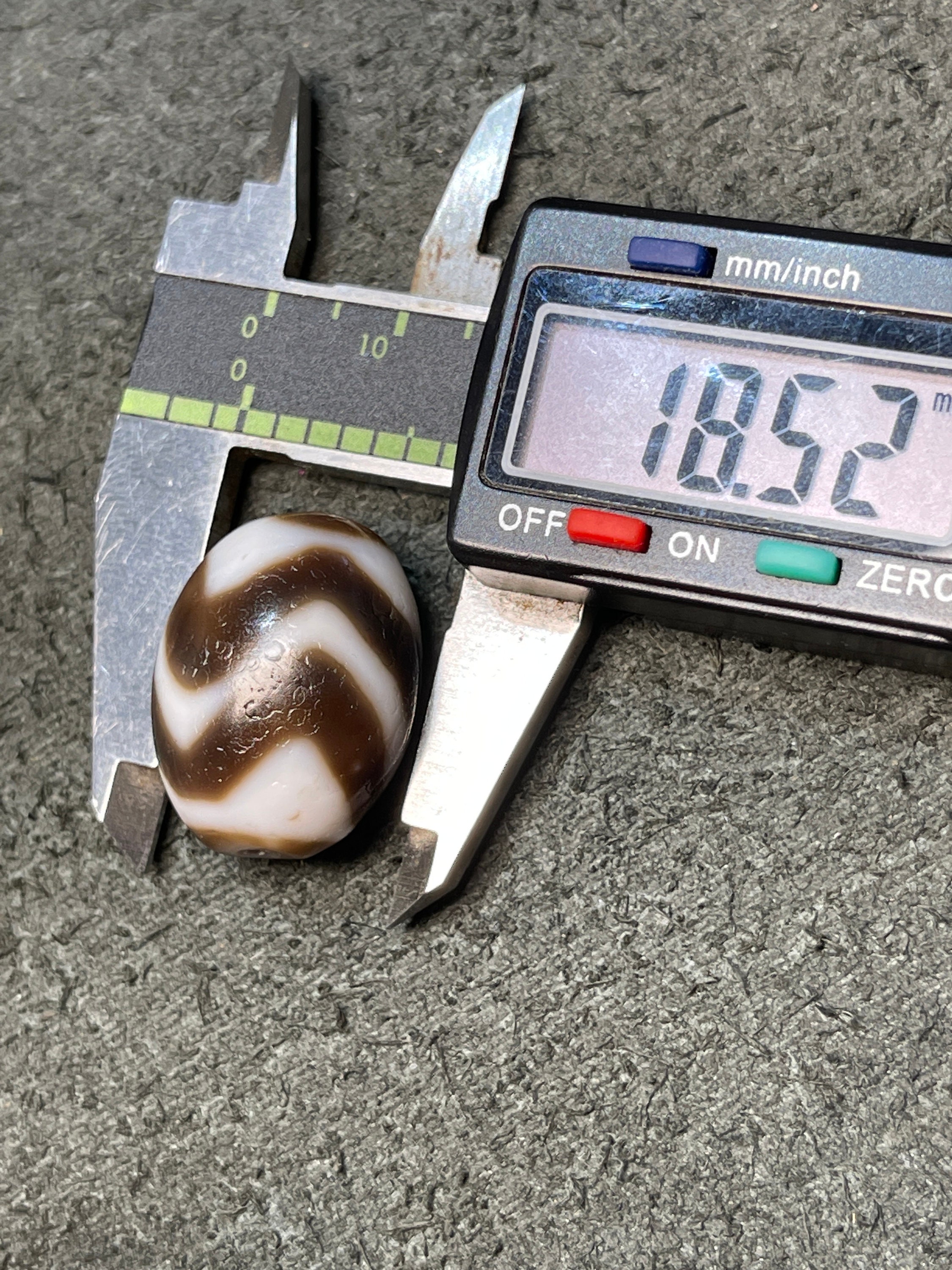 Dzi Bead Amulet Pendant Double Tiger Tooth Pattern Lucky Beads Tibetan ...