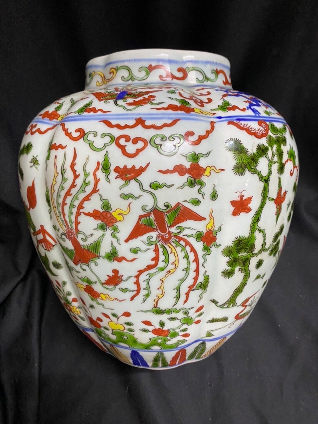Chinese Porcelain: Style of Big Ming Wucai Vase Handdrawn Animals High ...