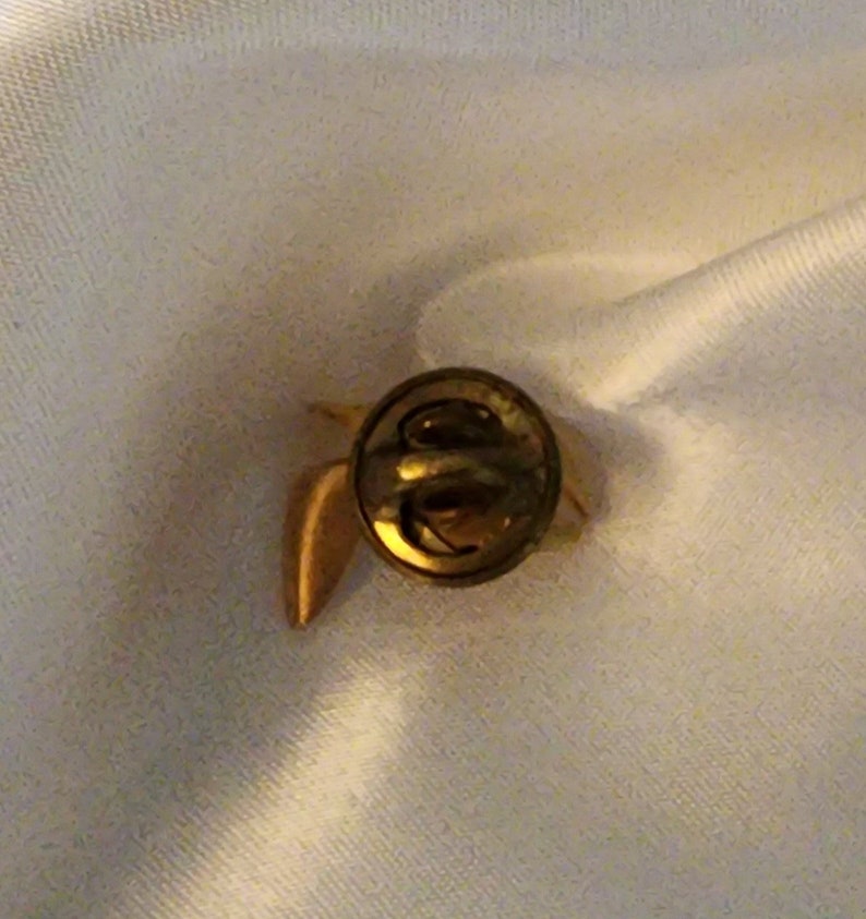 Vintage Gold Tone Dove Lapel or Tie Pin - Etsy