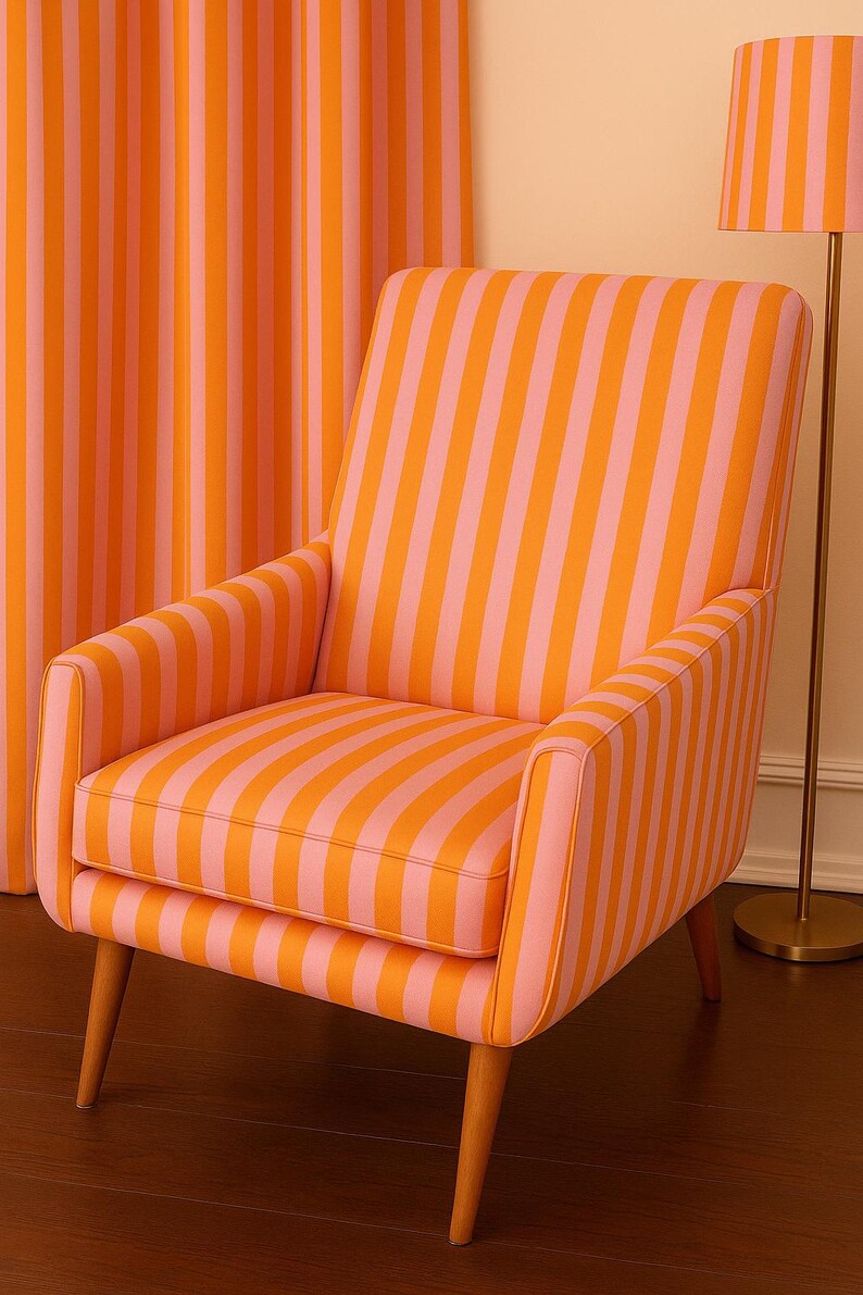 Flowers-retro and Stripes the Most Eye-catching Patterns Are Printed on ...