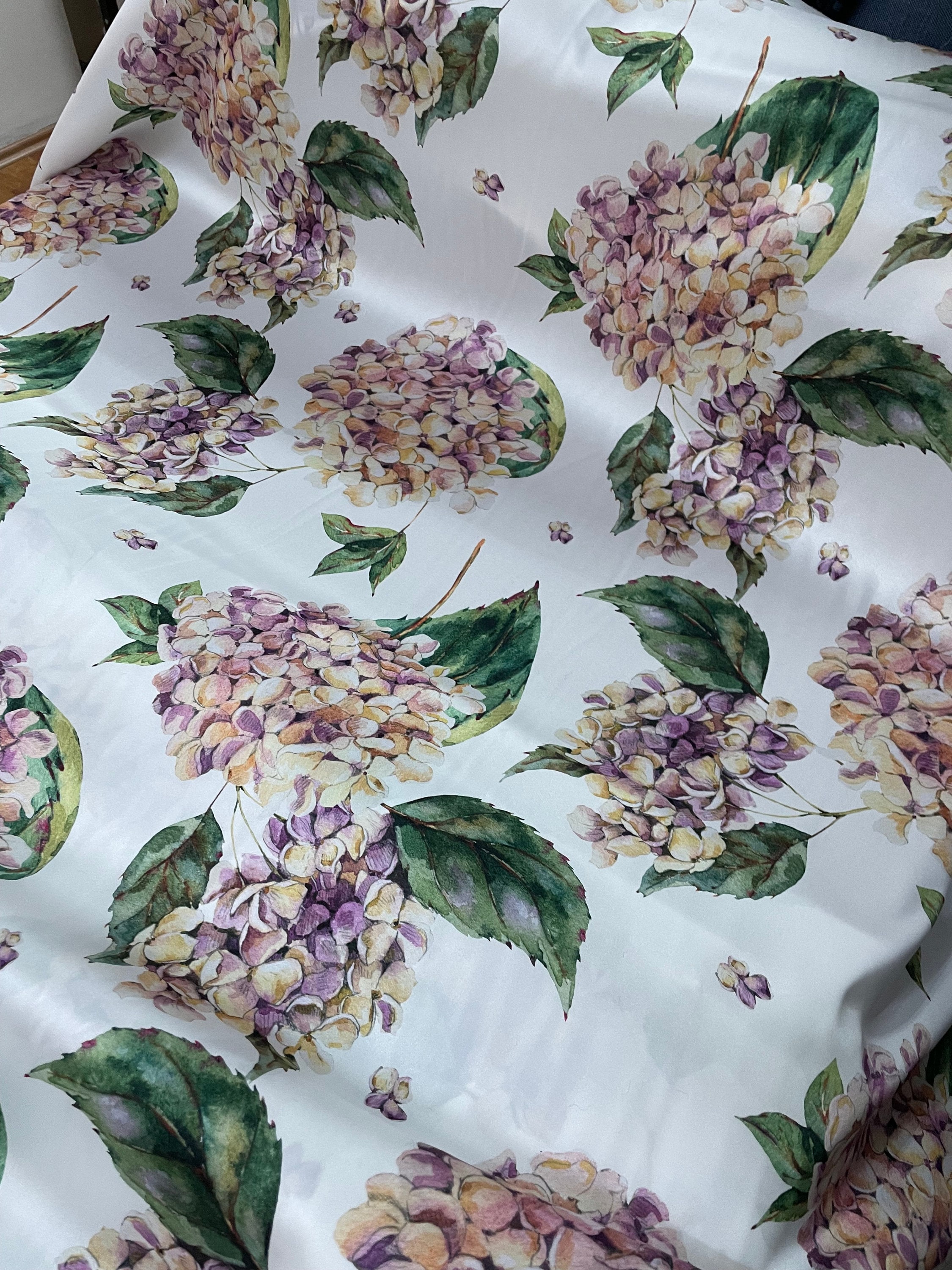 Hydrangea Flower Pattern Crepe Fabric: Vivid Print, Silky Drape - Etsy