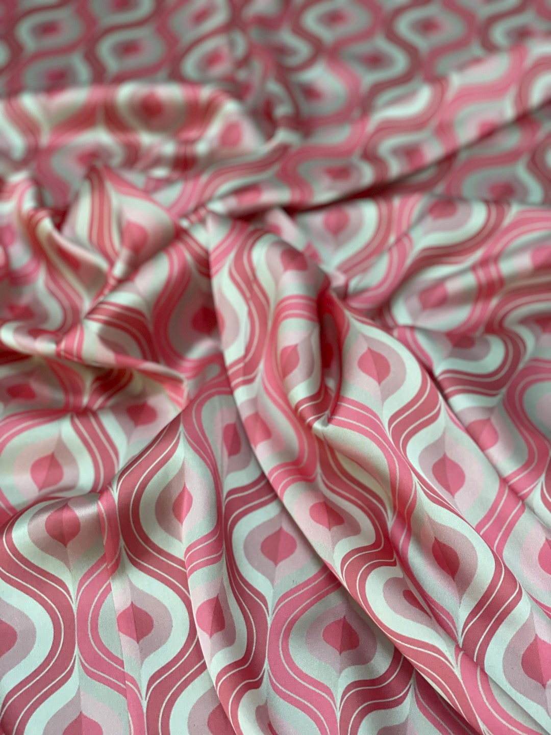 70s Retro Satin Fabric: Silky Apparel & Home Decor Textile - Etsy