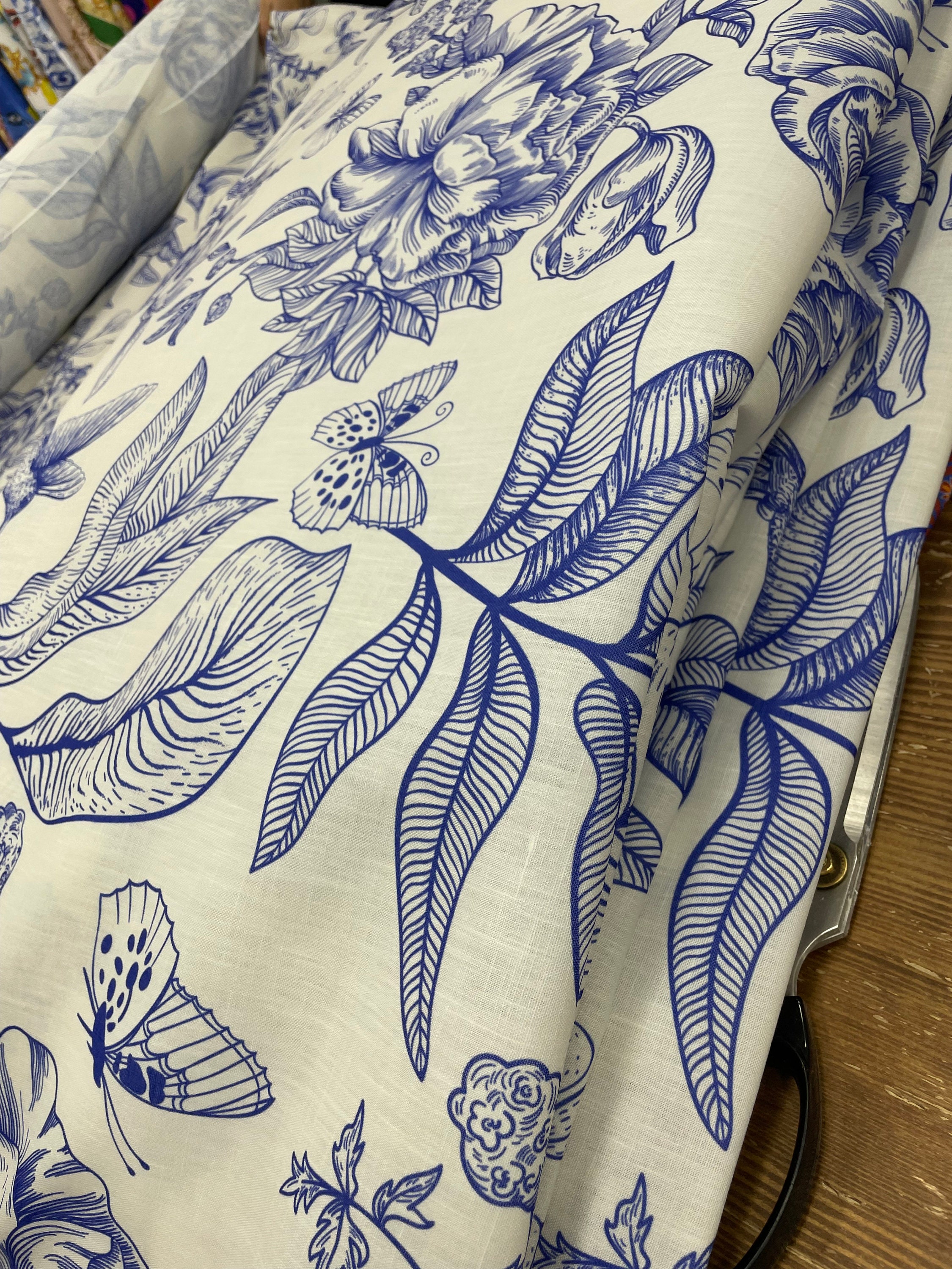Blue Porcelain Flowers Linen Fabric - Dress, Shirt-pajama Fabrics ...